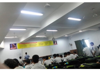 3 Best Coaching Classes in Kota, RJ - ThreeBestRated