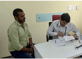 3 Best Gastroenterologists in Rajkot - Expert Recommendations