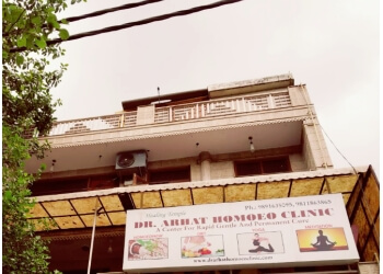 3 Best Homeopathic Clinics in New Delhi - Expert Recommendations