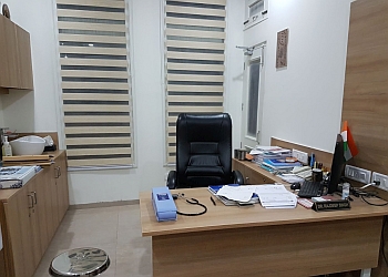 3 Best Gastroenterologists in Chandigarh - Expert Recommendations