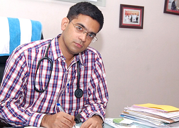 विशेषज्ञों की सिफारिशें बेलगाम के सर्वश्रेष्ठ 3 हृदय रोग डॉक्टर