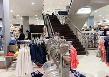 3 Best Shopping Malls in Surat - Expert Recommendations