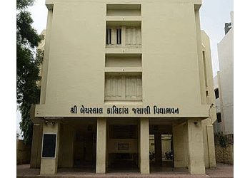 3 Best Arts Colleges in Rajkot - Expert Recommendations