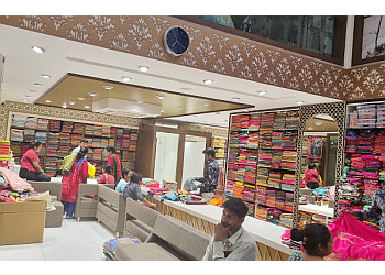 3 Best Clothing Stores in Rajkot - Expert Recommendations