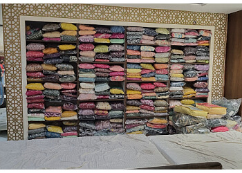 3 Best Clothing Stores in Rajkot - Expert Recommendations