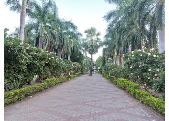 3 Best Public Parks in Surat, GJ - ThreeBestRated
