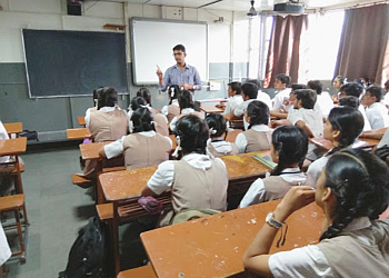 3 Best Coaching Classes in Surat - Expert Recommendations
