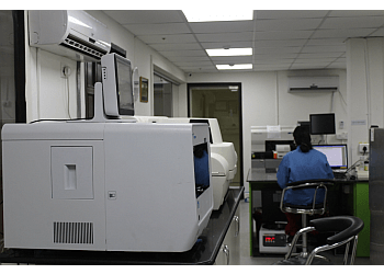 3 Best Pathologist in New Delhi - Expert Recommendations