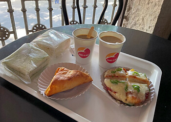 3 Best Fast Food Restaurants in Pune - Expert Recommendations