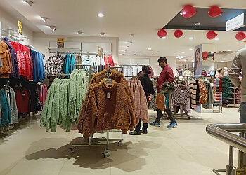 3 Best Clothing Stores in Varanasi - Expert Recommendations