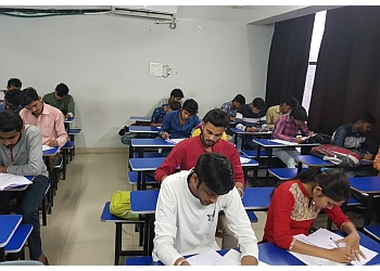 3 Best Coaching Classes in Indore - Expert Recommendations