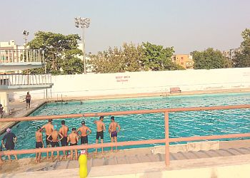 विशेषज्ञों की सिफारिशें वड़ोदरा के 3 स्विमिंग पूल