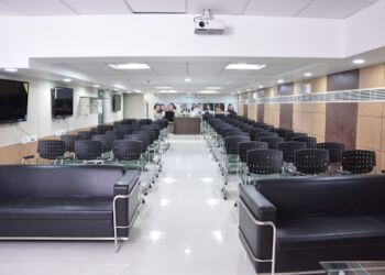 3 Best Eye Hospitals in New Delhi - Expert Recommendations