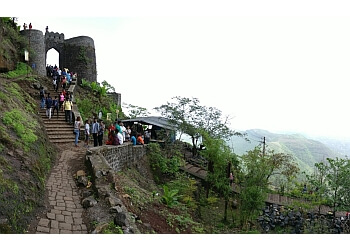 3 Best Tourist Attractions in Pune - Expert Recommendations