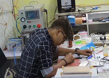 3 Best Cell Phone Repair in Indore - Expert Recommendations